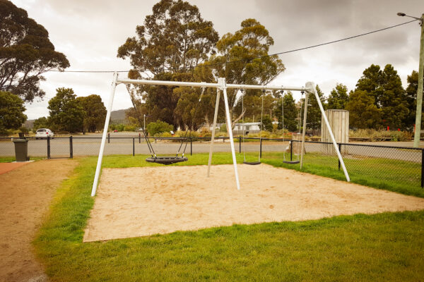 Snug Oval Playground | SLS Landscape Group
