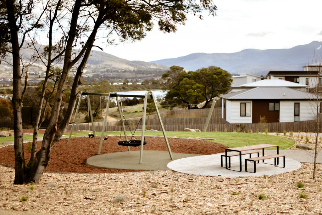 Swan Park Playground | SLS Landscape Group